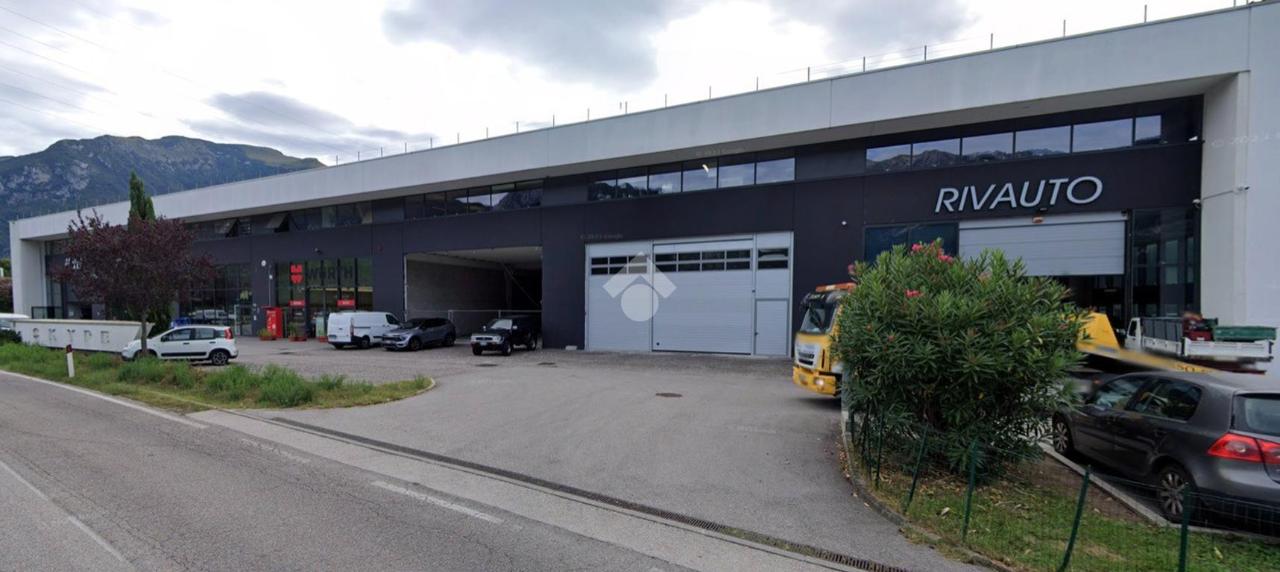 Capannone in affitto a Arco