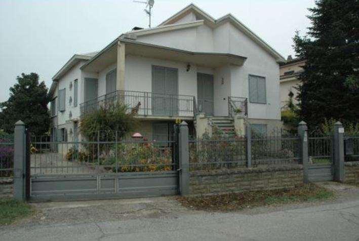 Villa in vendita a Polesine Zibello