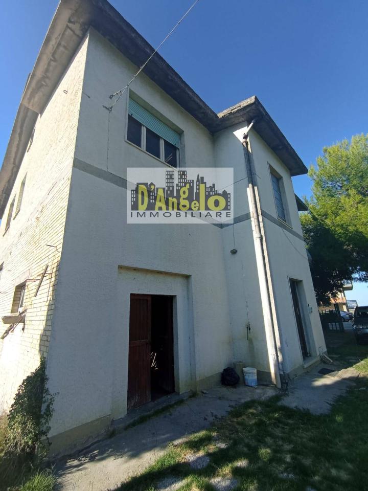 Casa indipendente in vendita a Cossignano