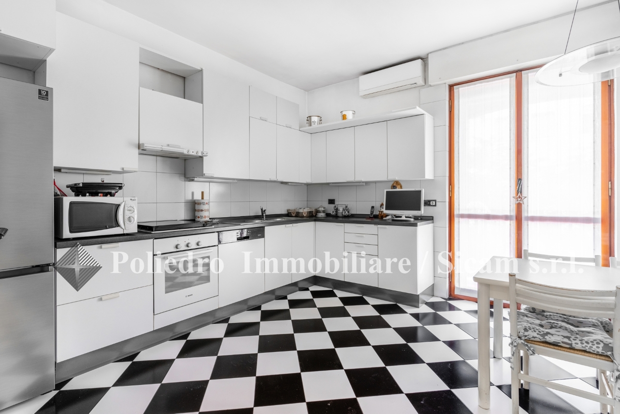 Trilocale in Via Odoardo Tabacchi, Milano