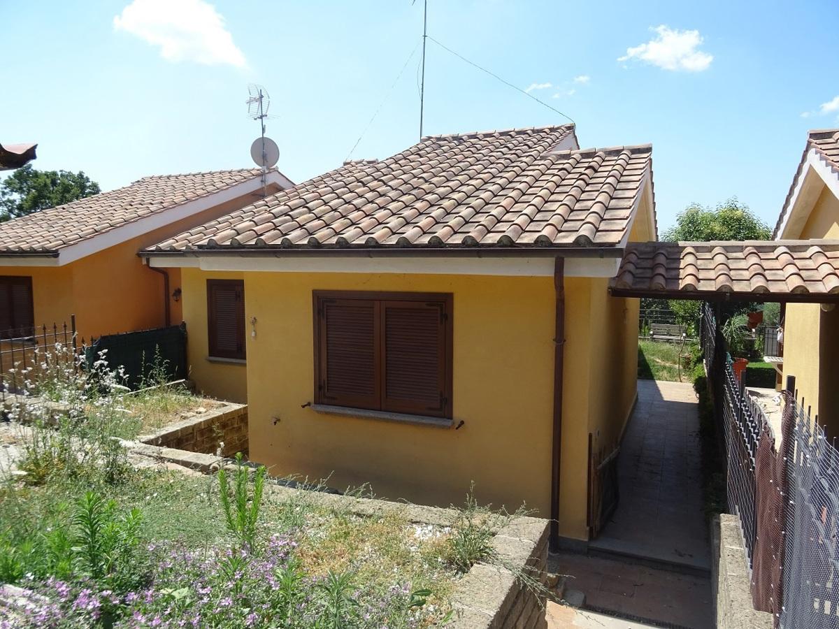 Villa in vendita a Manziana