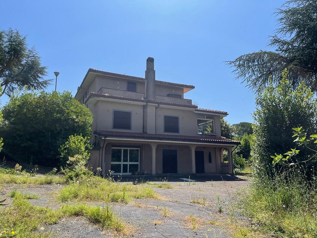 Villa in vendita a Oriolo Romano