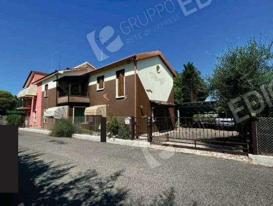 Villa bifamiliare in vendita a Mogliano Veneto