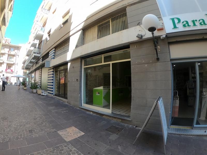 Negozio in vendita a Cosenza