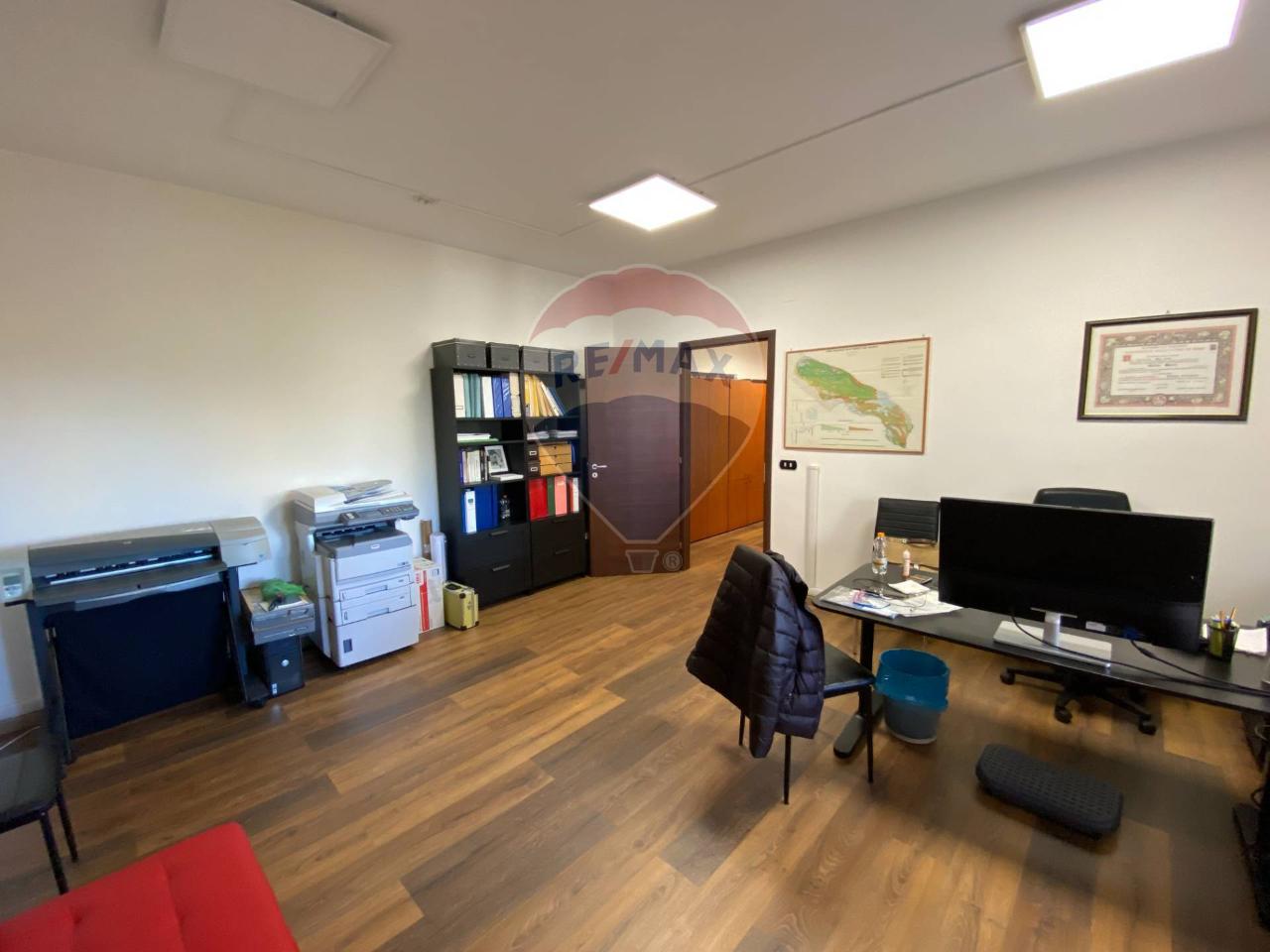 Ufficio in vendita a Bari