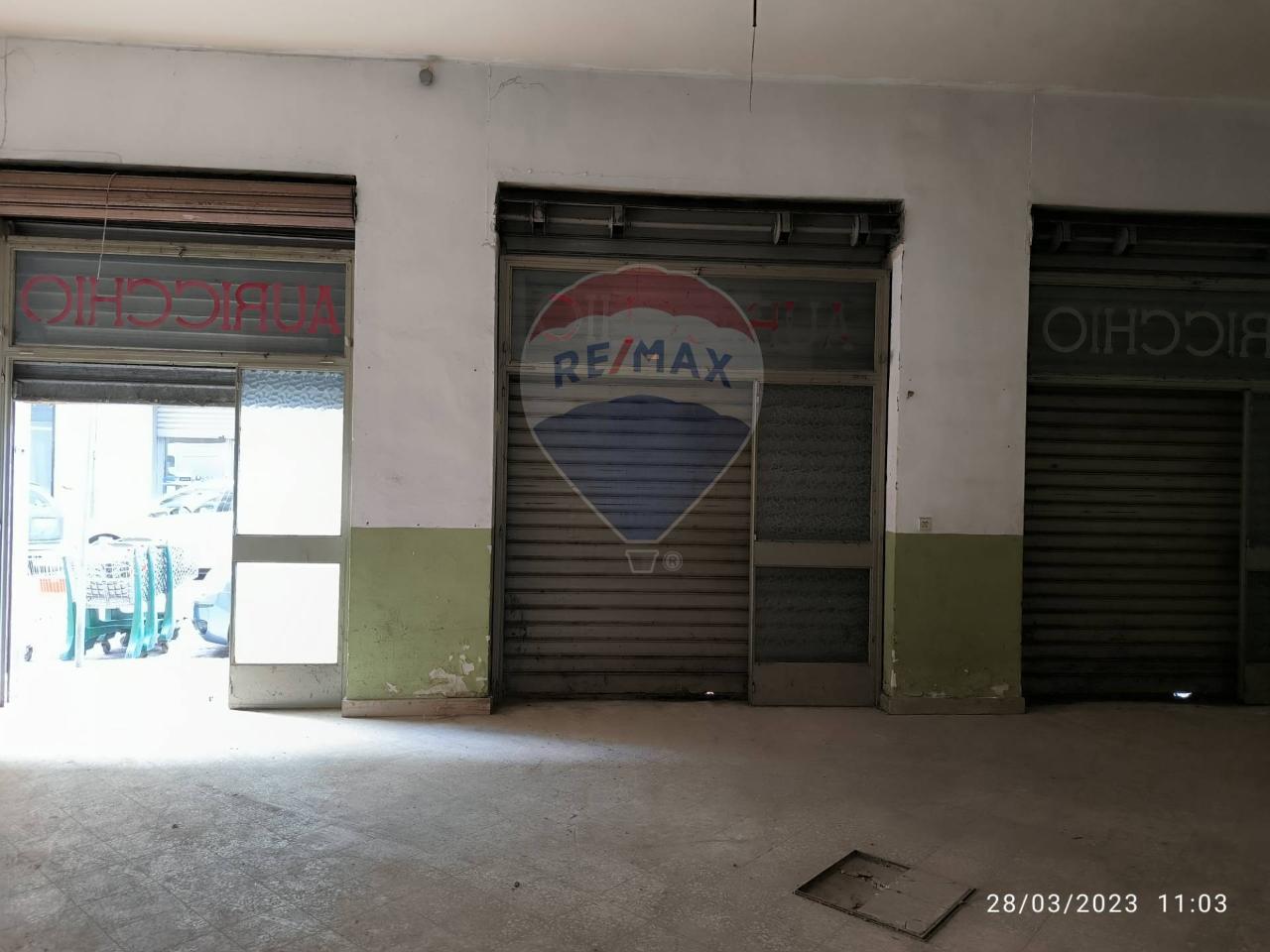 Magazzino in vendita a Bari