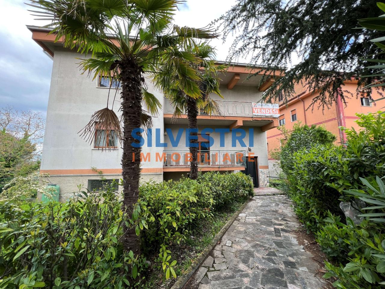 Appartamento in vendita a Sant'Angelo A Cupolo