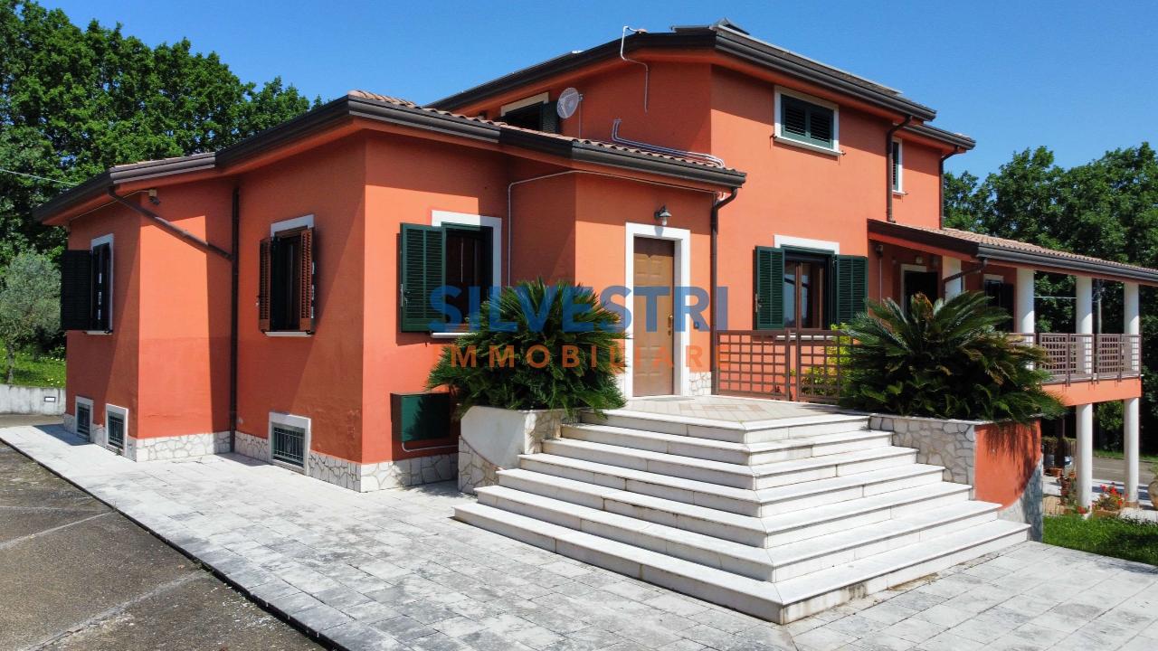 Villa unifamiliare in vendita a San Nicola Manfredi