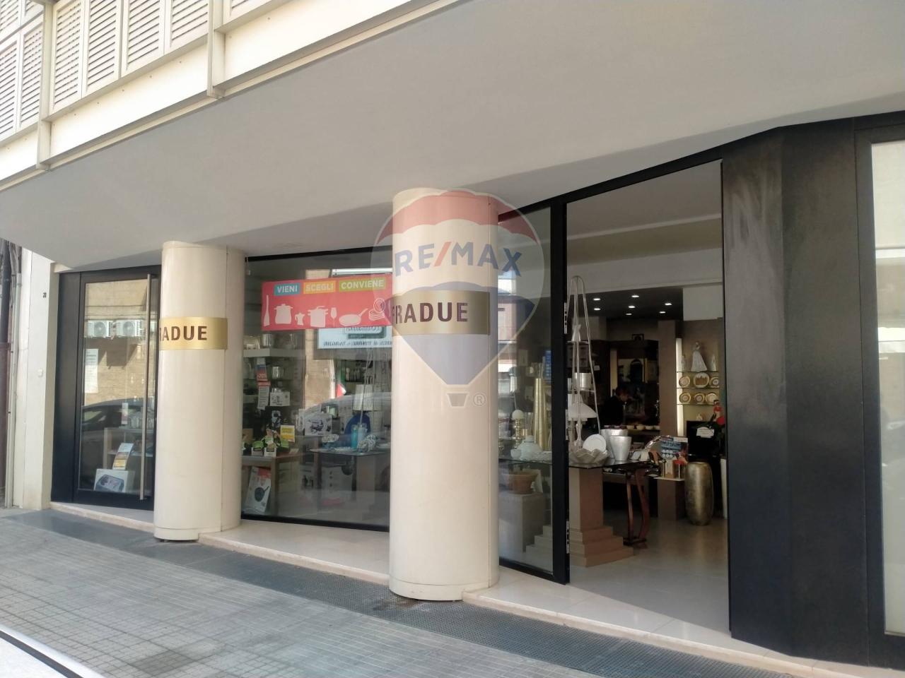 Negozio in vendita a Lecce