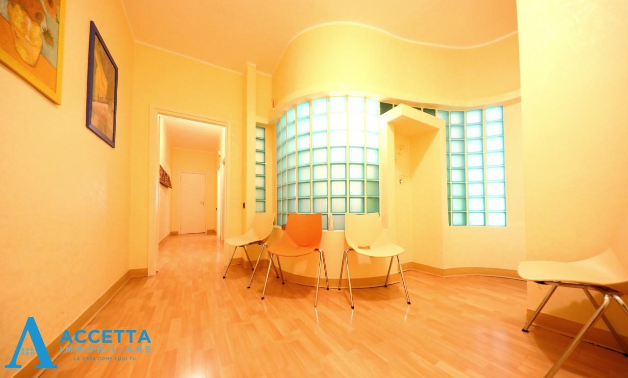 Ufficio in vendita a Taranto