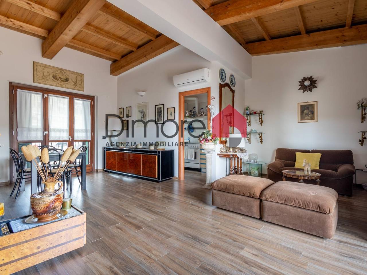 Bilocale in Piazza Roberto Rendina 9, Roma