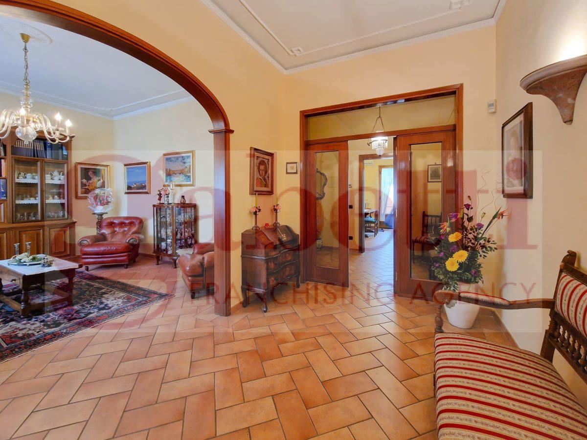 Casa indipendente in vendita a Sesto Fiorentino