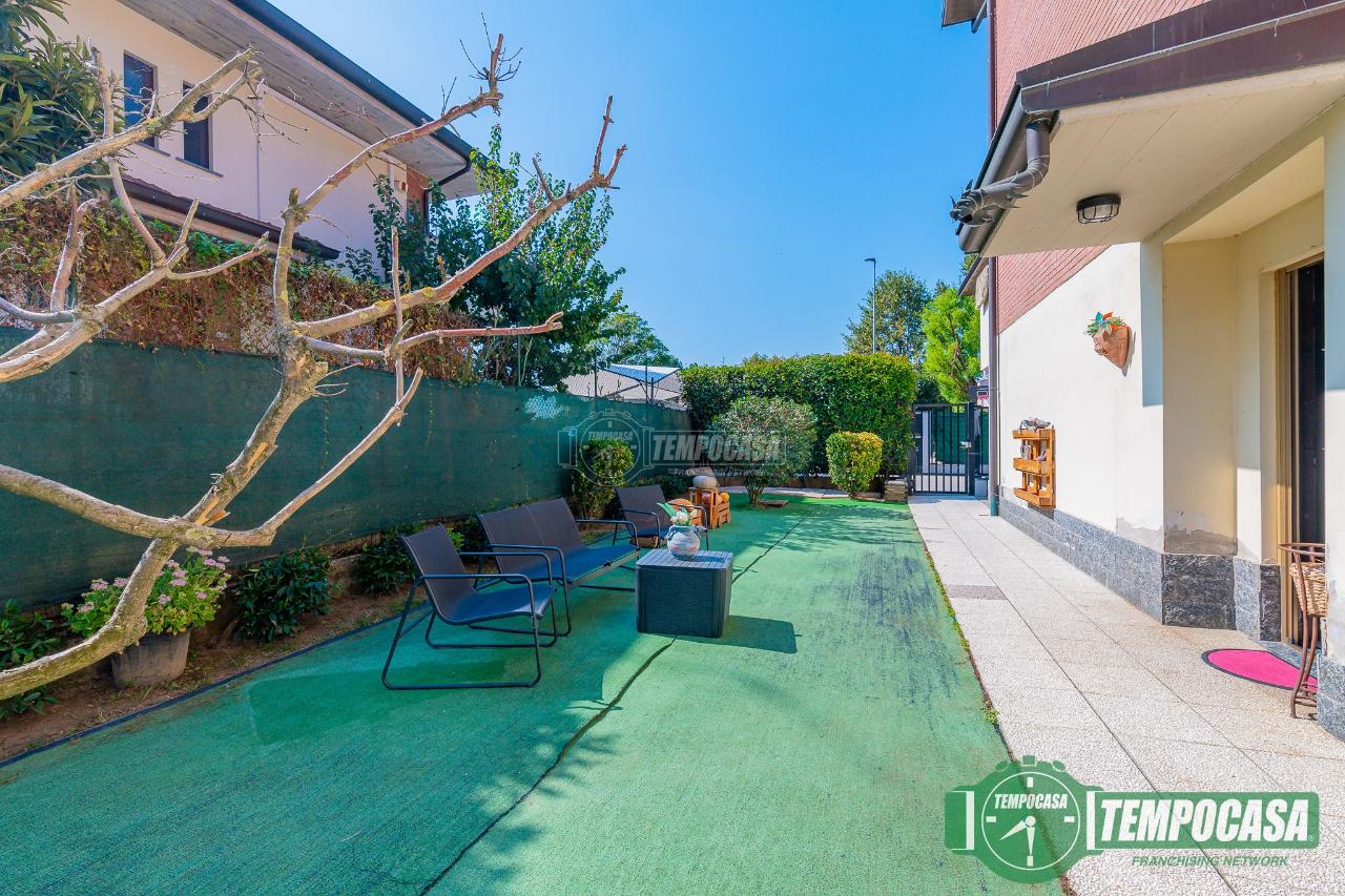 Villa a schiera in vendita a Tavazzano Con Villavesco