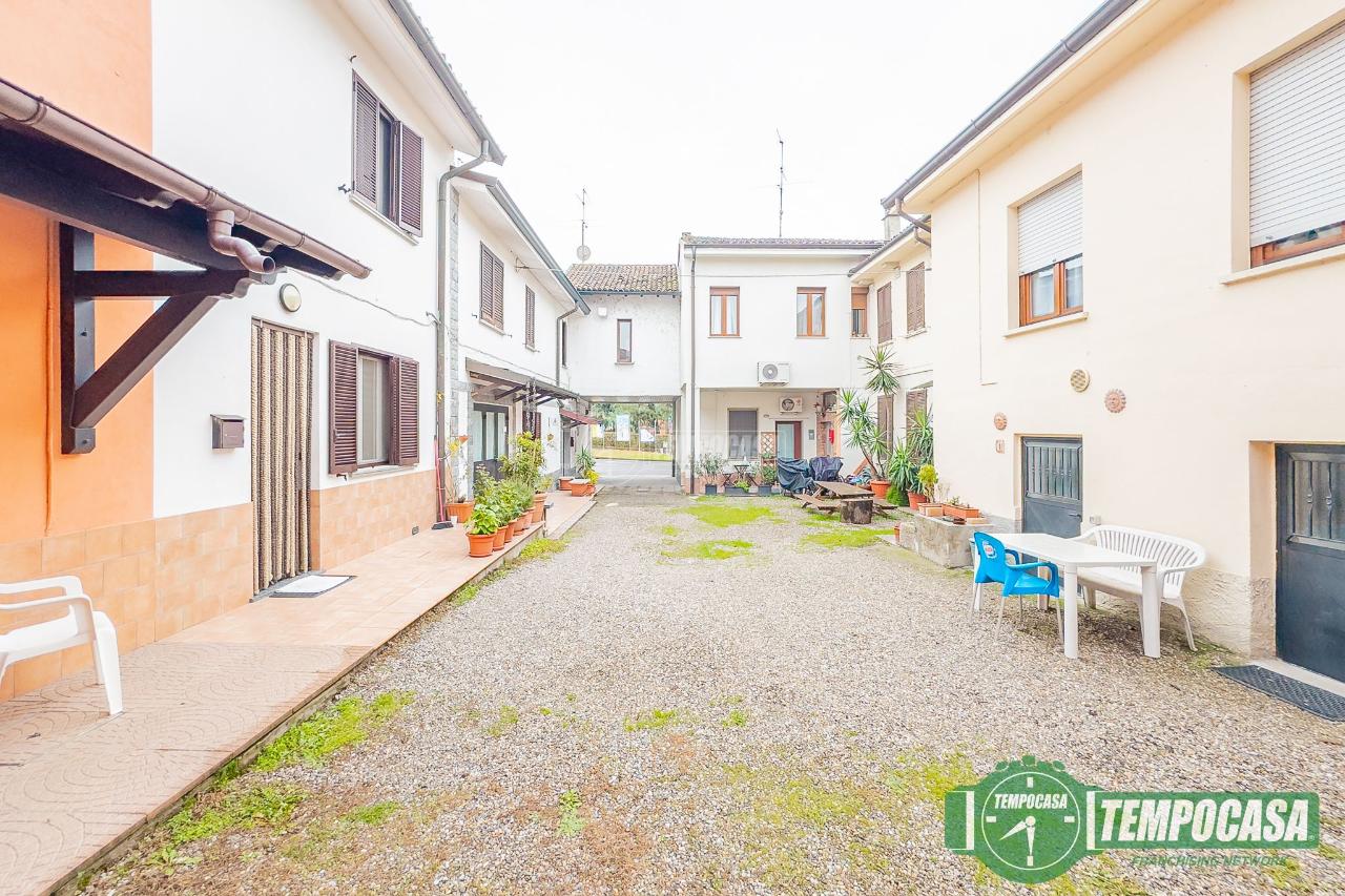 Casa indipendente in vendita a Lodi Vecchio