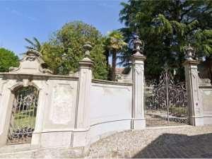 Villa unifamiliare in vendita a Carate Brianza