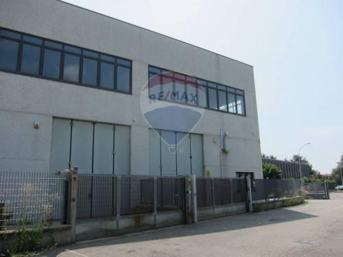 Capannone in vendita a Peschiera Borromeo