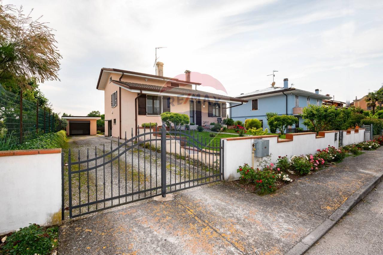 Casa indipendente in vendita a Borgo Virgilio