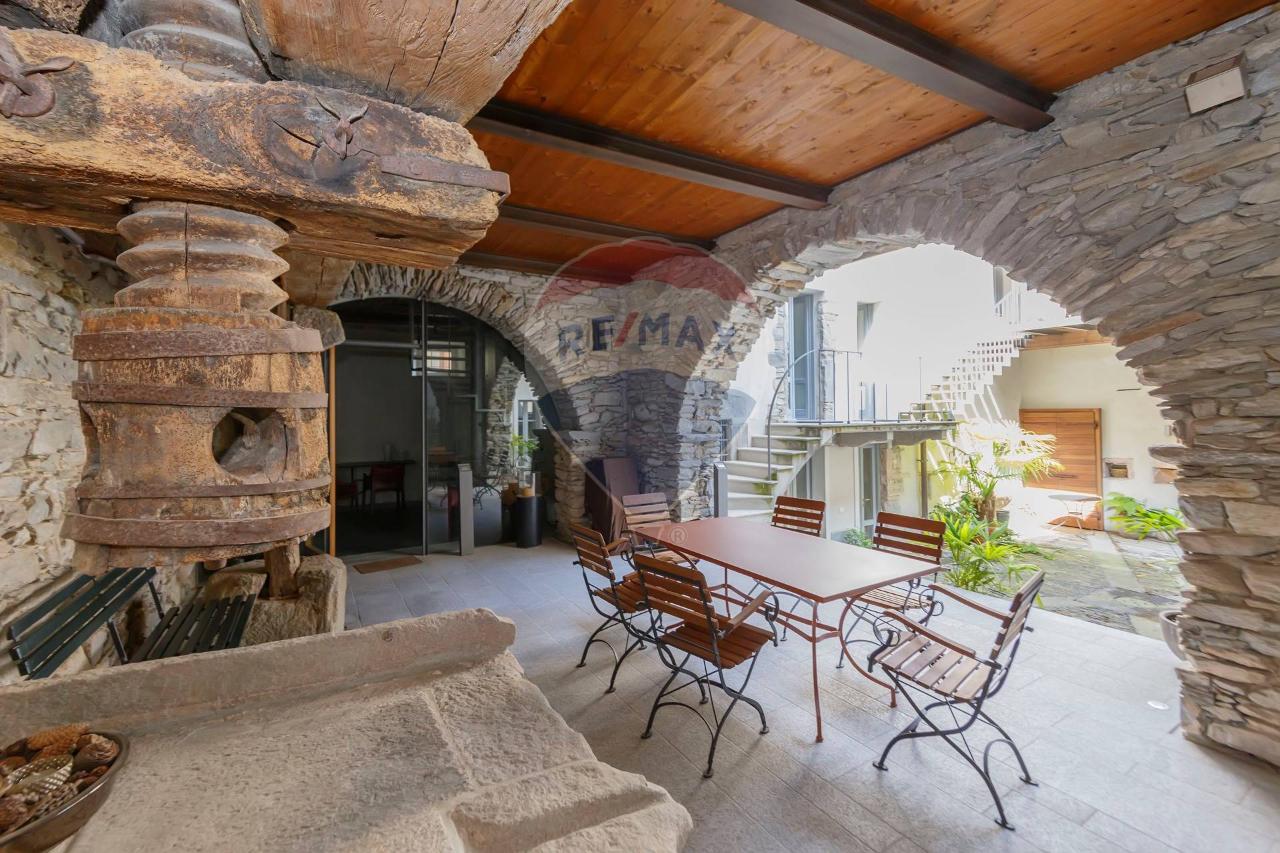 Villa in vendita a Oggebbio