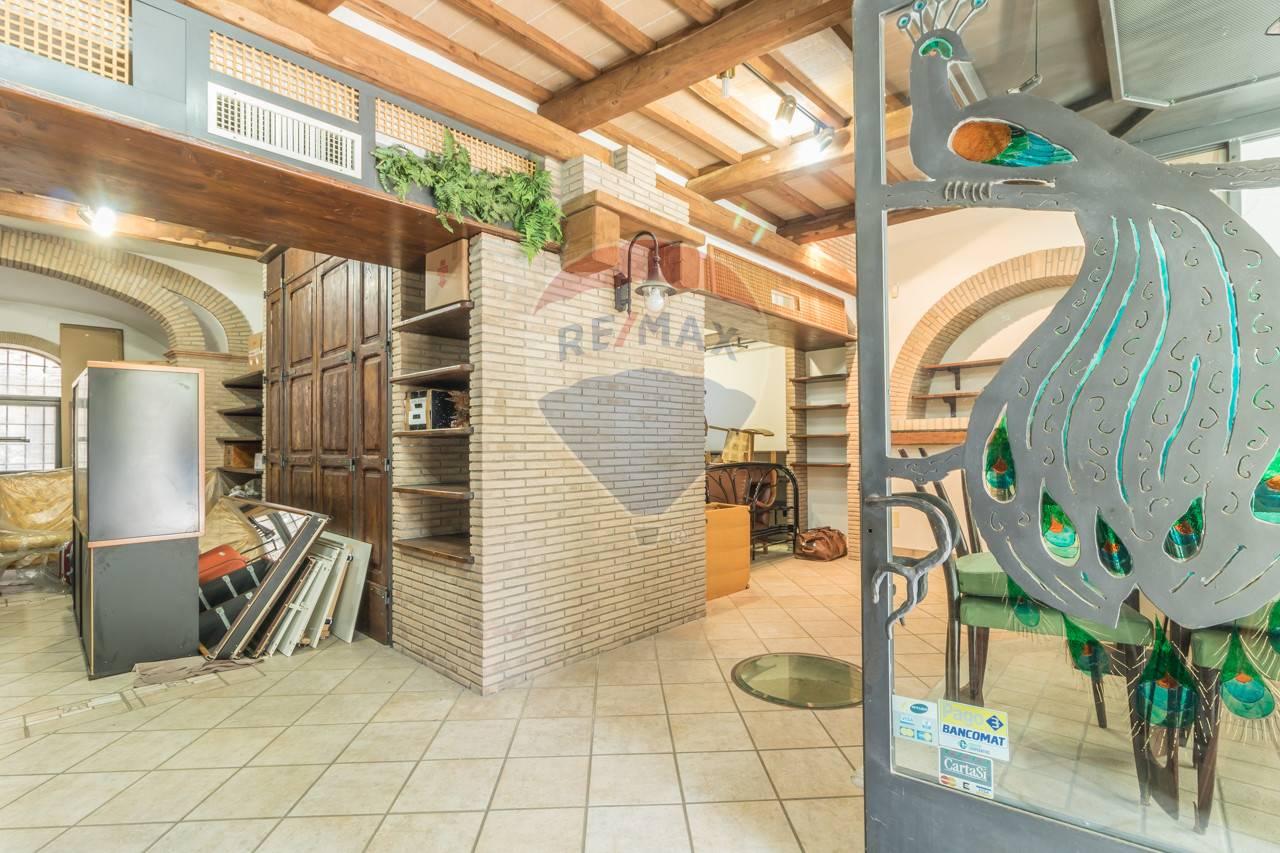 Negozio in vendita a Pitigliano