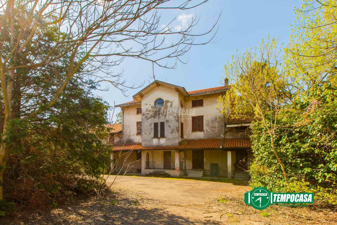 Cascina in vendita a Buscate