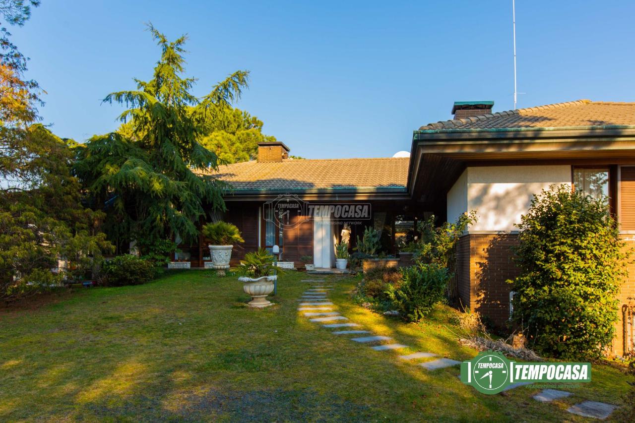 Villa a schiera in vendita a Magnago