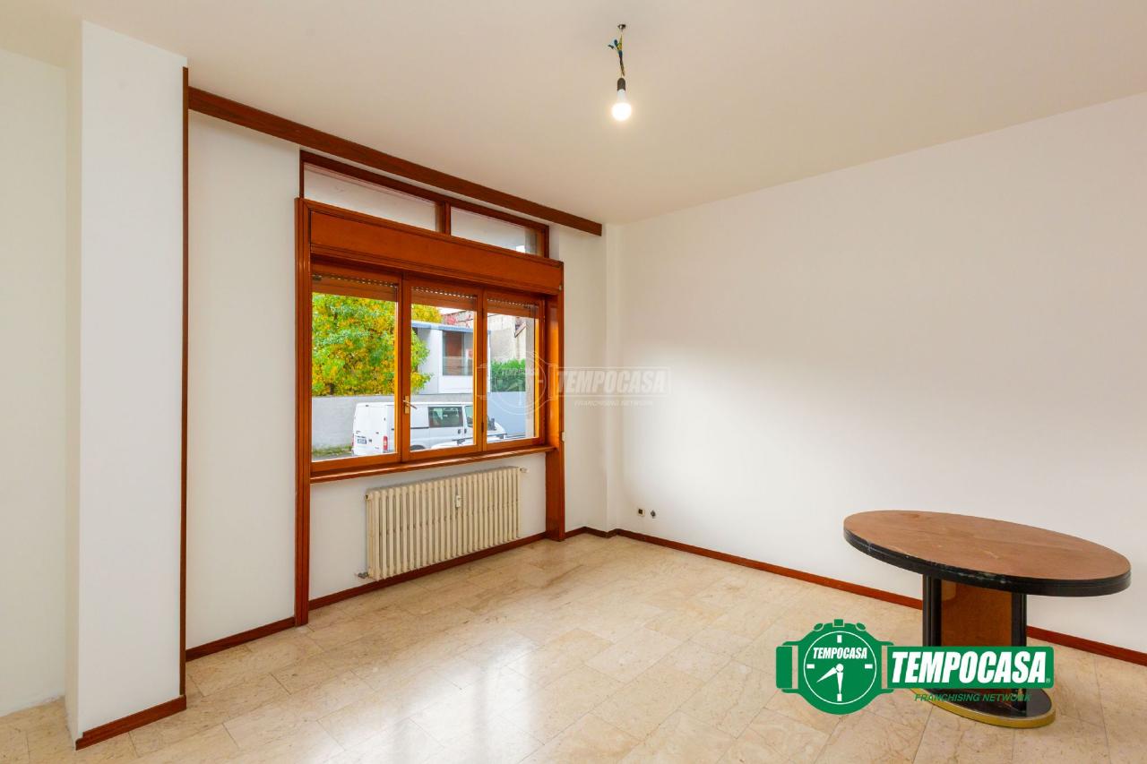 Appartamento in vendita a Buscate