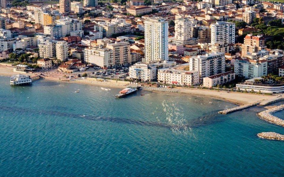 Negozio in vendita a Follonica