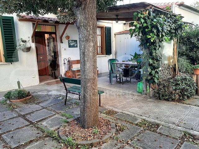 Villa in vendita a Follonica