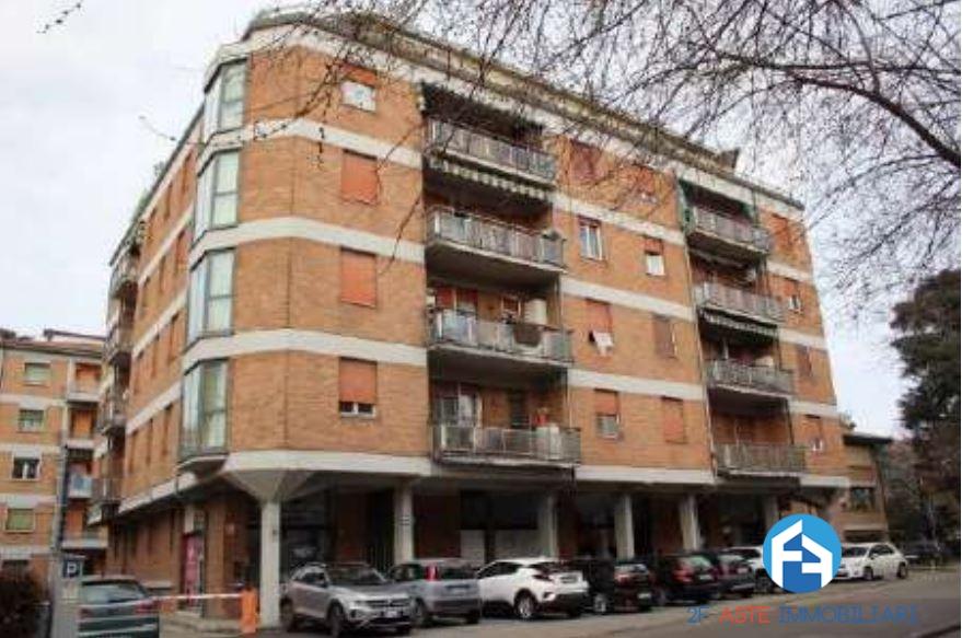 Negozio in vendita a Reggio Emilia