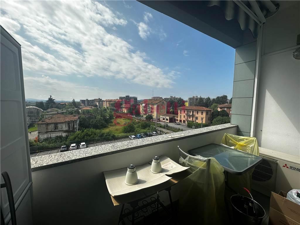 Appartamento in vendita a Erba