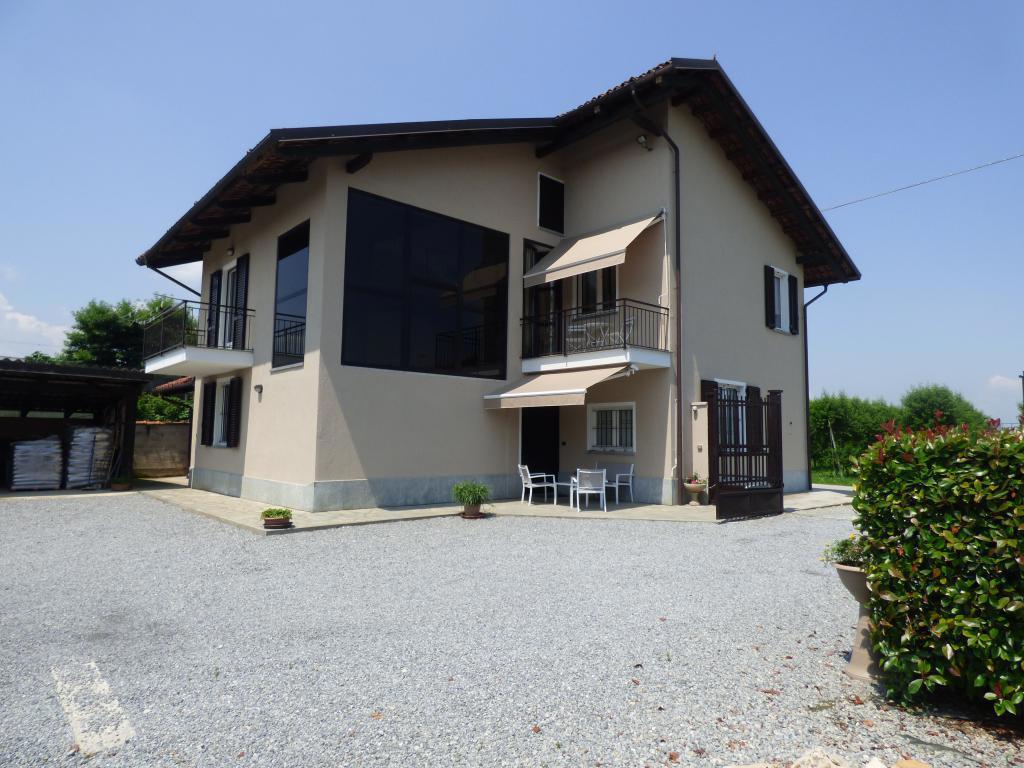 Casa indipendente in vendita a Verzuolo