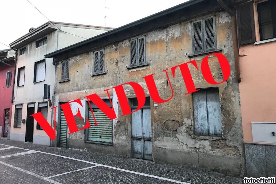 Rustico in vendita a Castano Primo