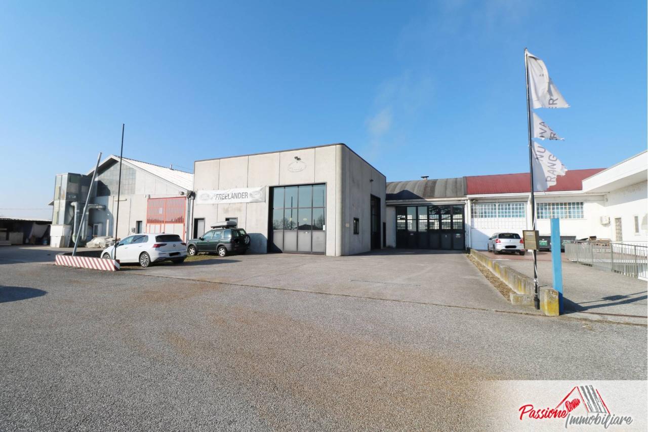 Negozio in vendita a Verona