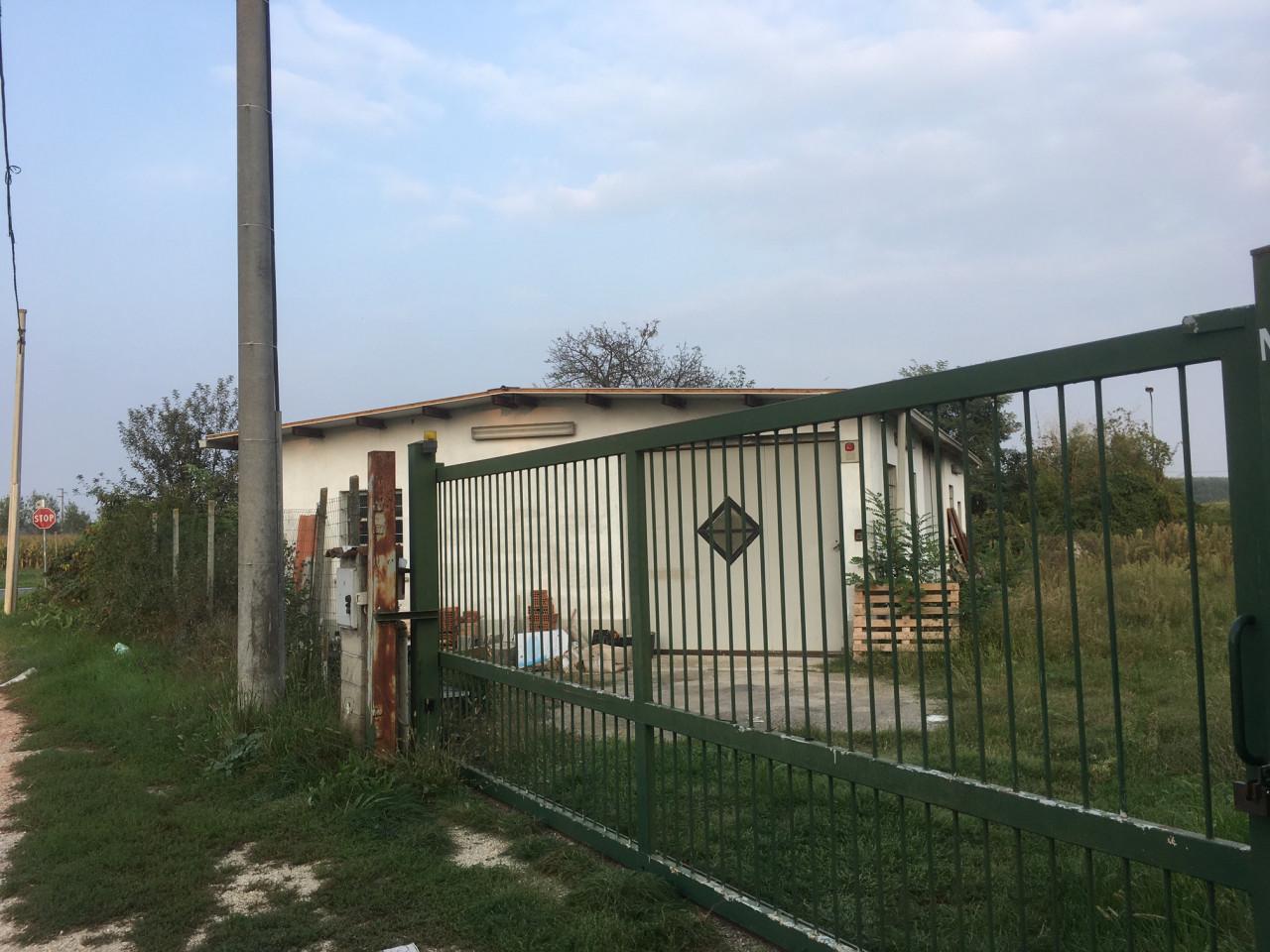 Magazzino in vendita a Villastellone