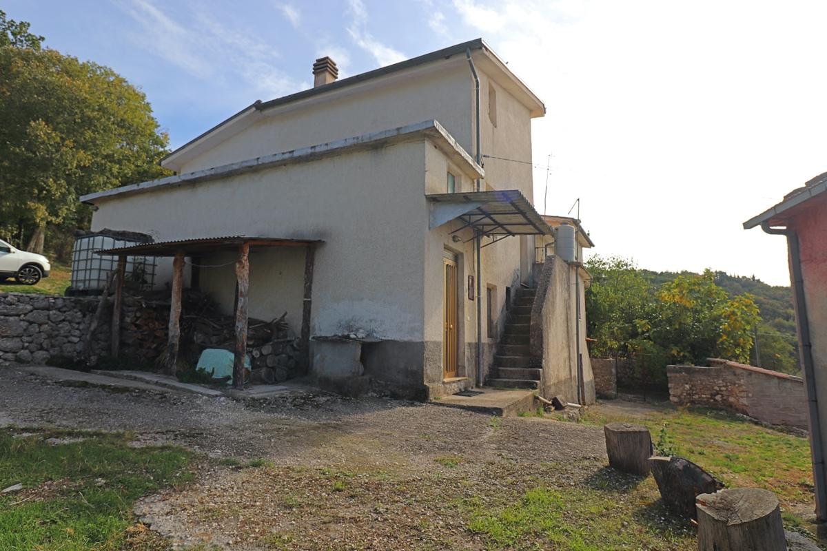 Casa indipendente in vendita a Campoli Appennino