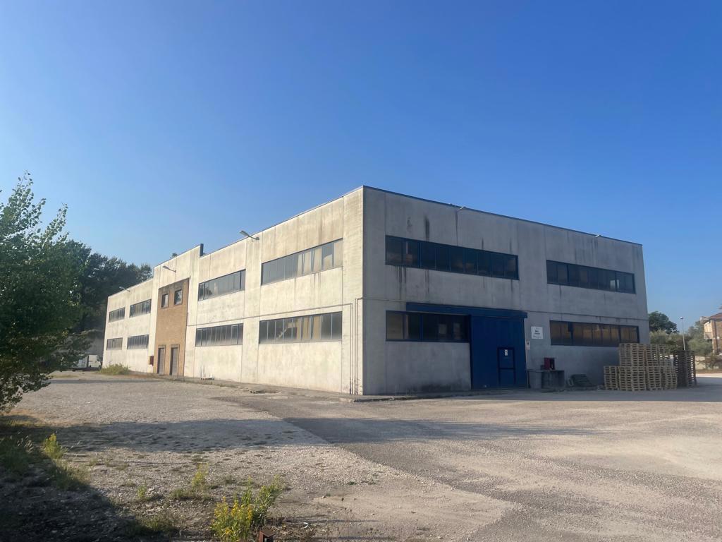 Capannone in vendita a Sora