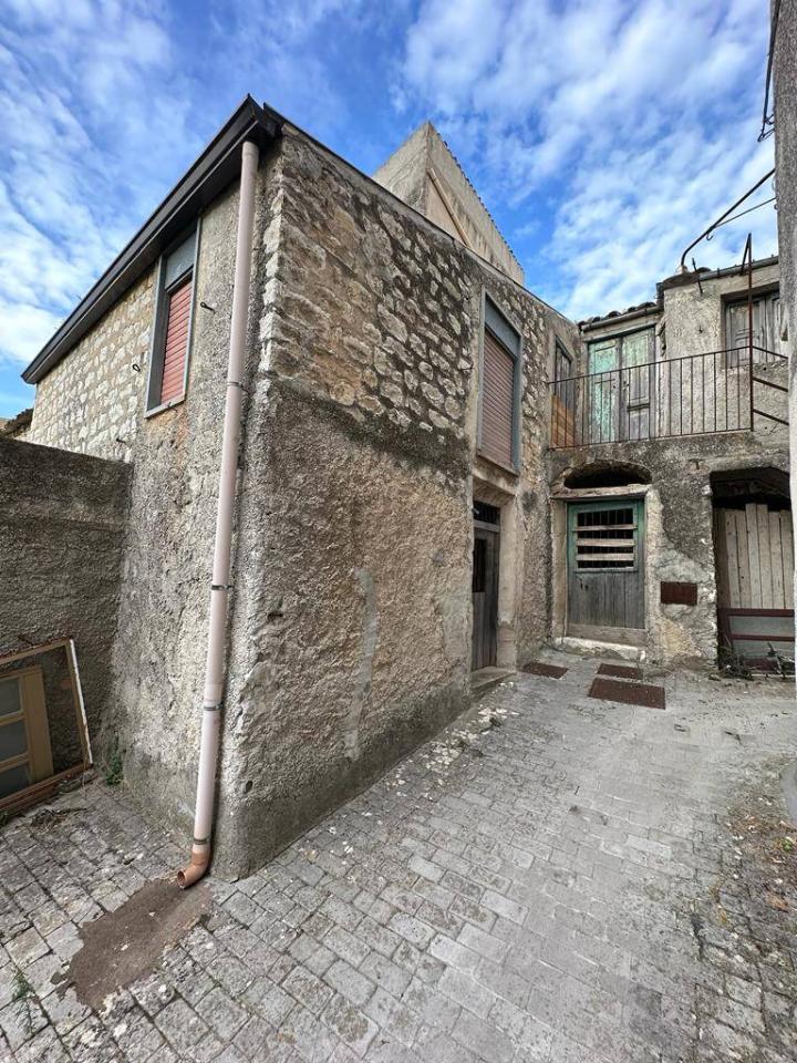 Casa indipendente in vendita a Giuliana
