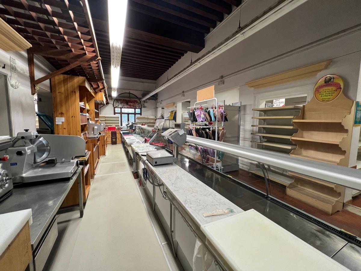 Negozio in affitto a Montagnana