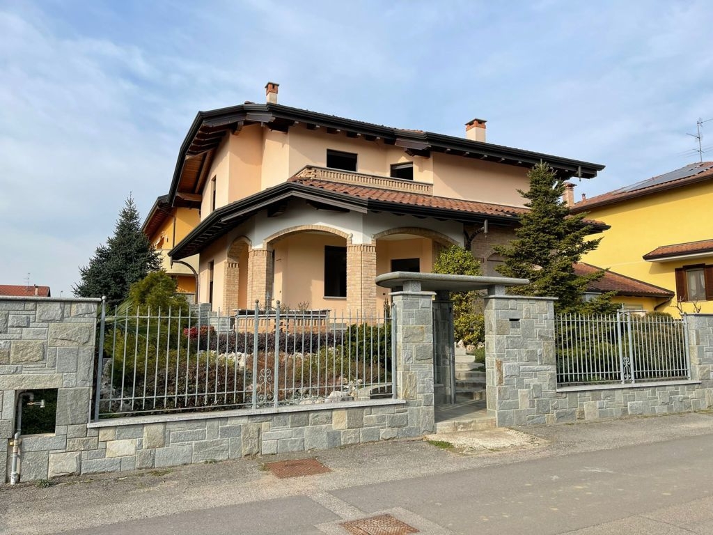 Villa in Via Crocifisso, Dairago