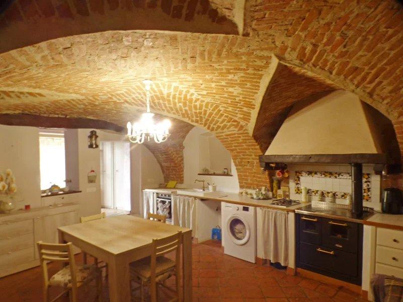 Casa indipendente in vendita a Clavesana