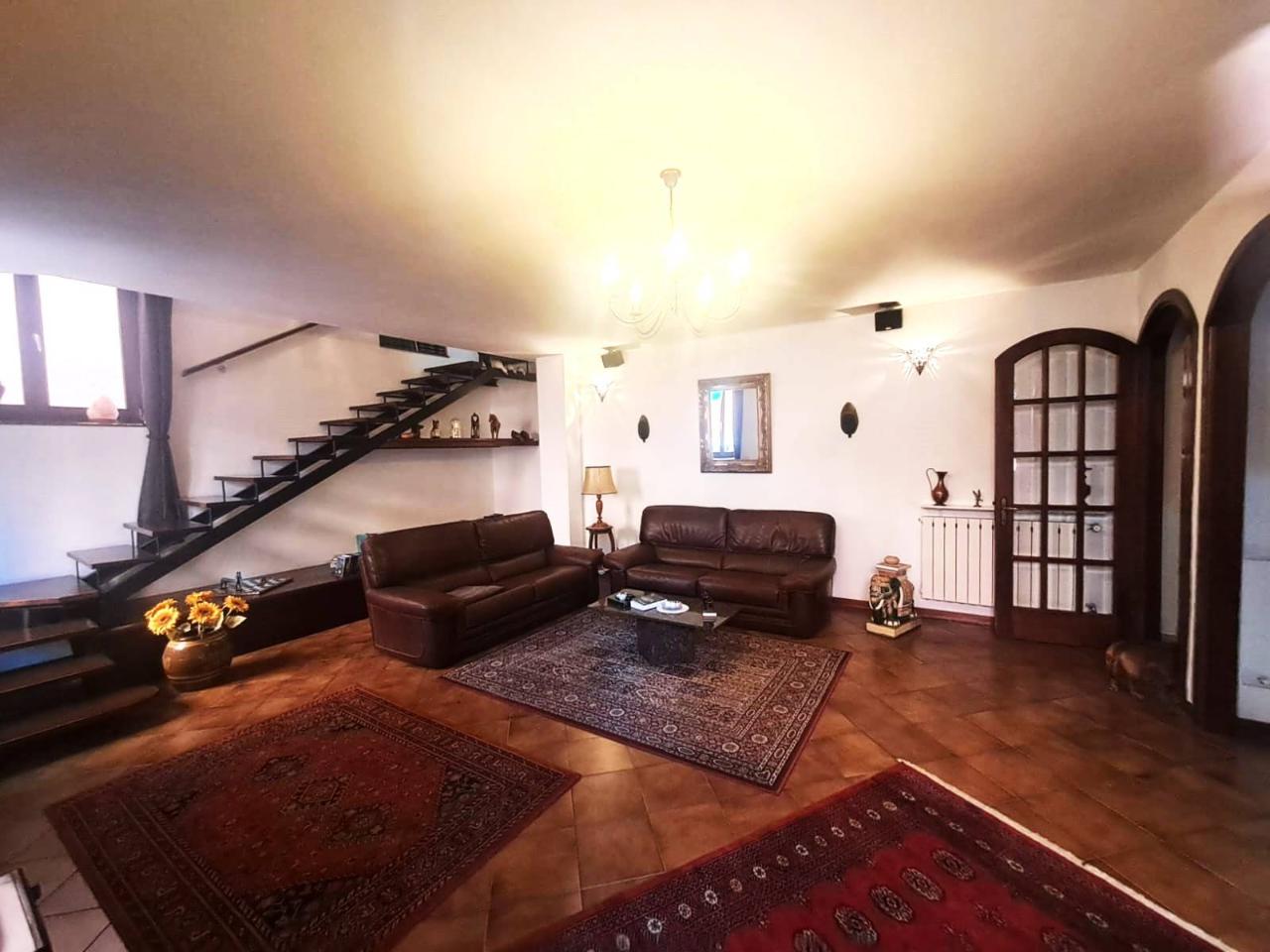 Casa indipendente in vendita a Carrara