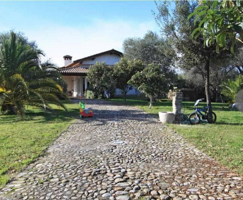 Villa in vendita/affitto a Pietrasanta