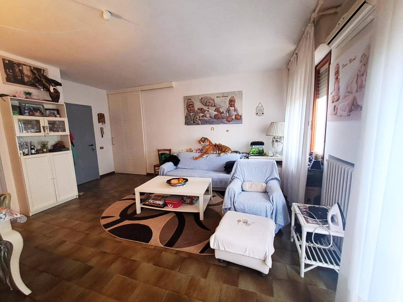 Appartamento in vendita a Montignoso