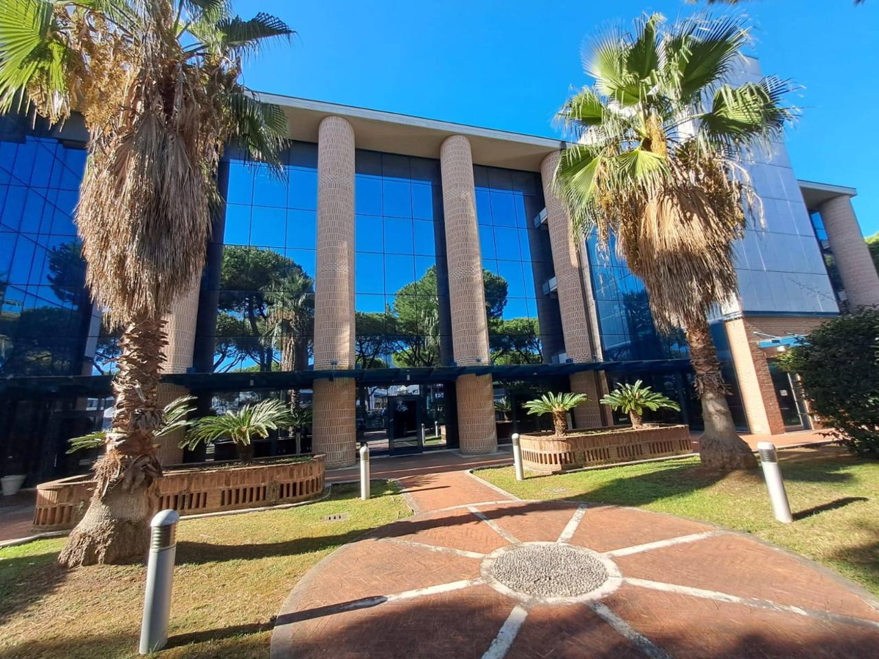 Ufficio in vendita a Massa