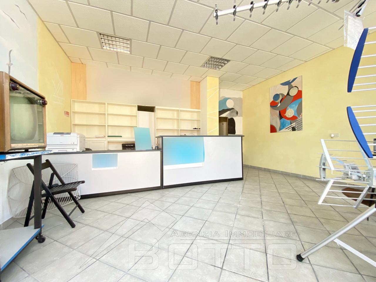 Negozio in vendita a Omegna