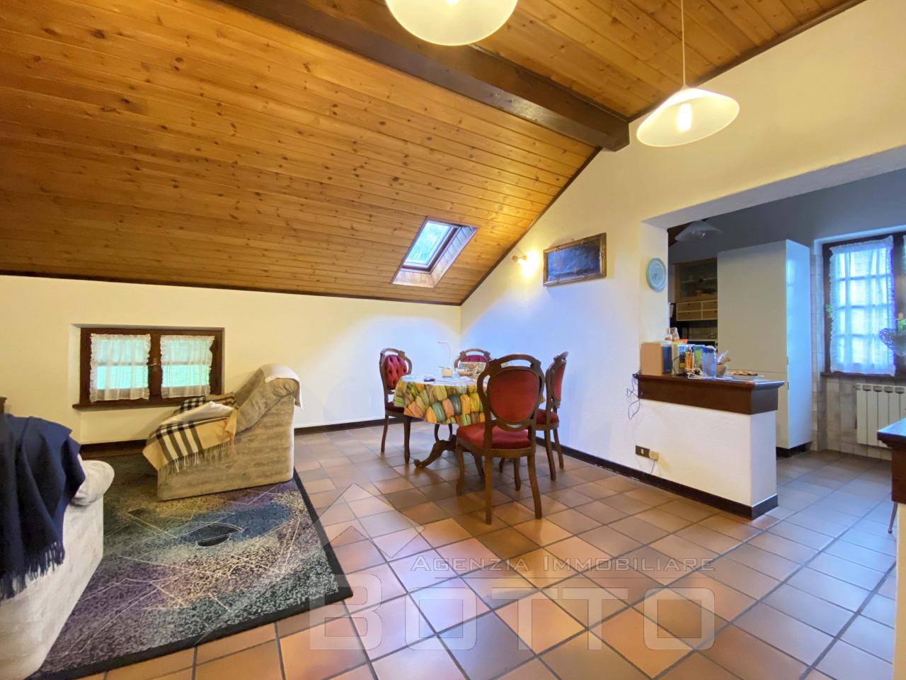 Casa indipendente in vendita a Re