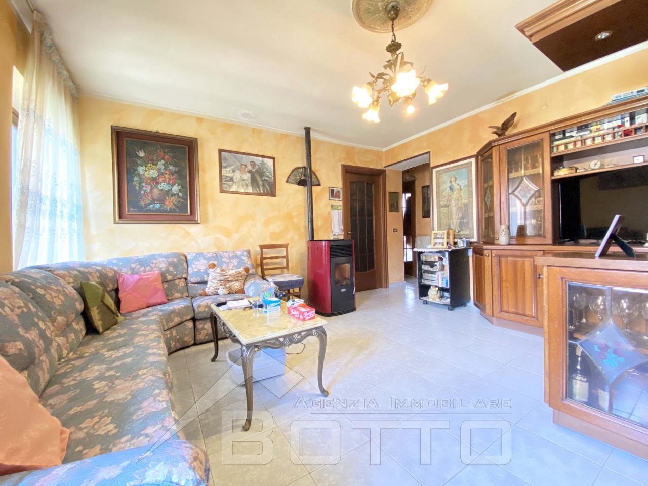 Appartamento in vendita a Gravellona Toce