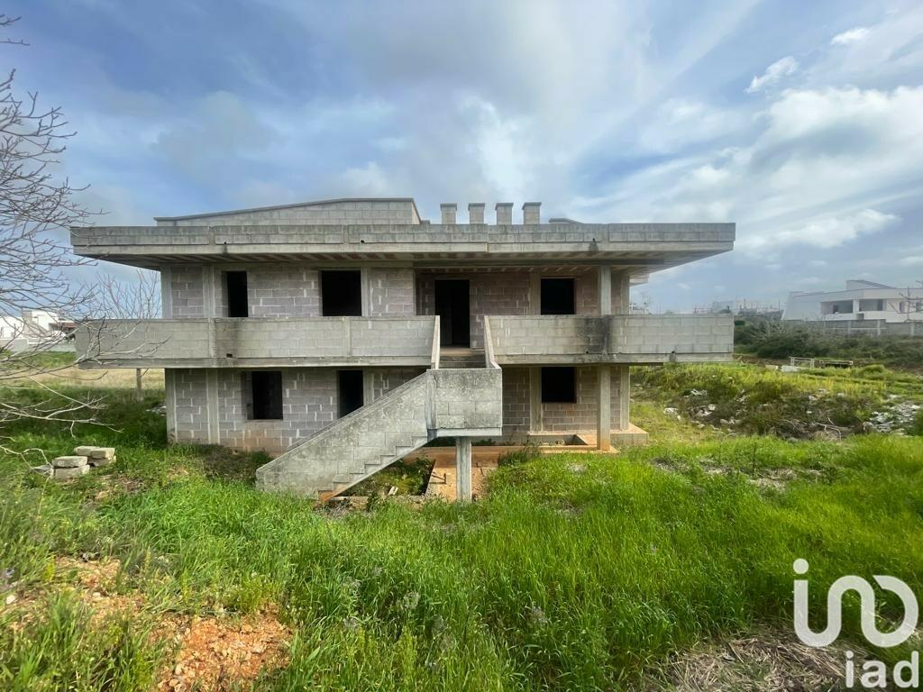 Villa in vendita a Surano