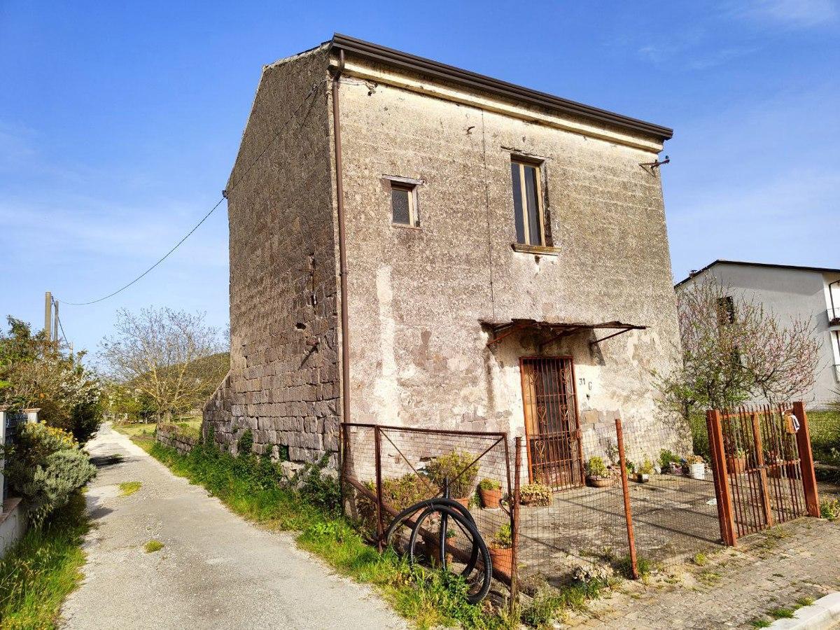 Casa indipendente in vendita a San Salvatore Telesino