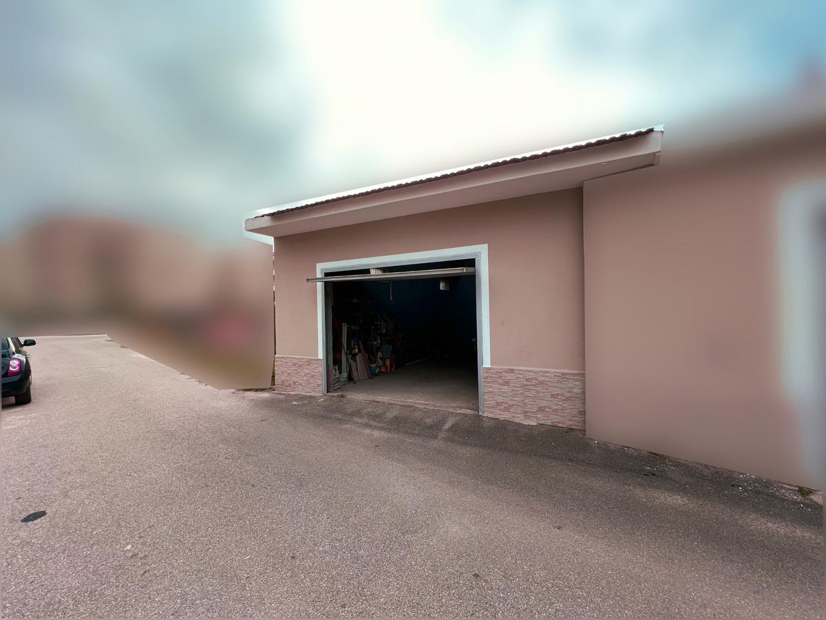 Box in vendita a Telese